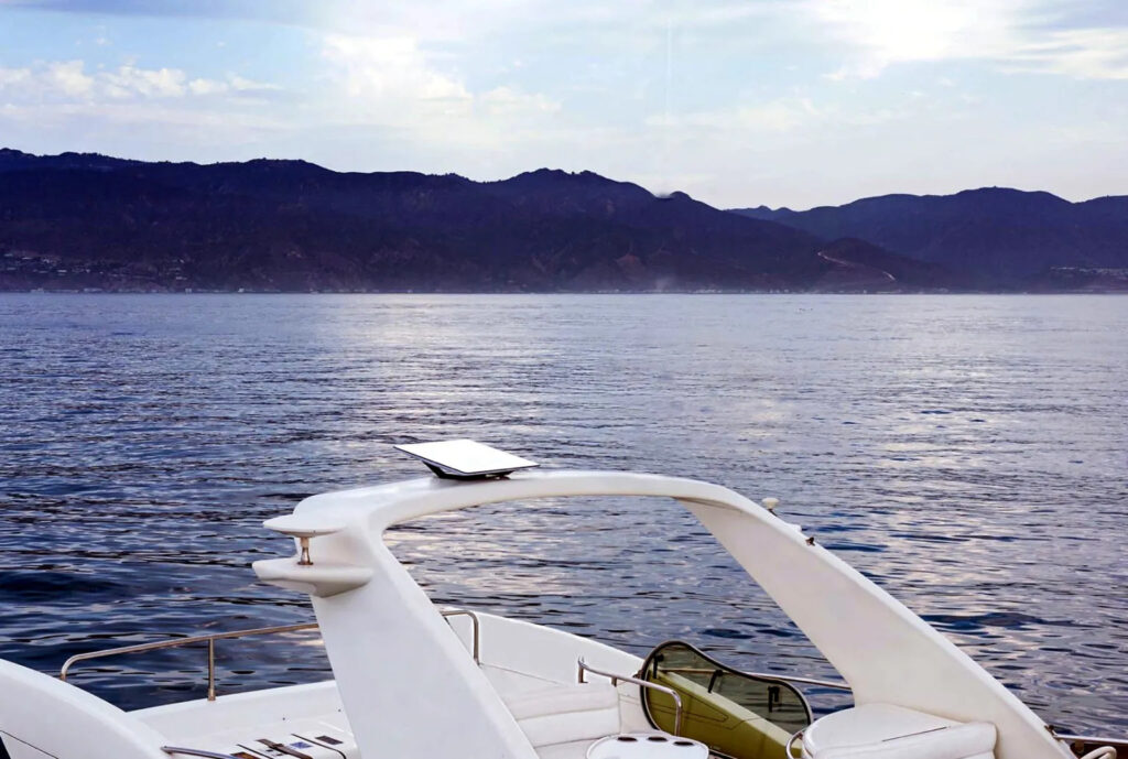 4G/5G Internet vs. Starlink für Boote - Digital Yacht Deutschland